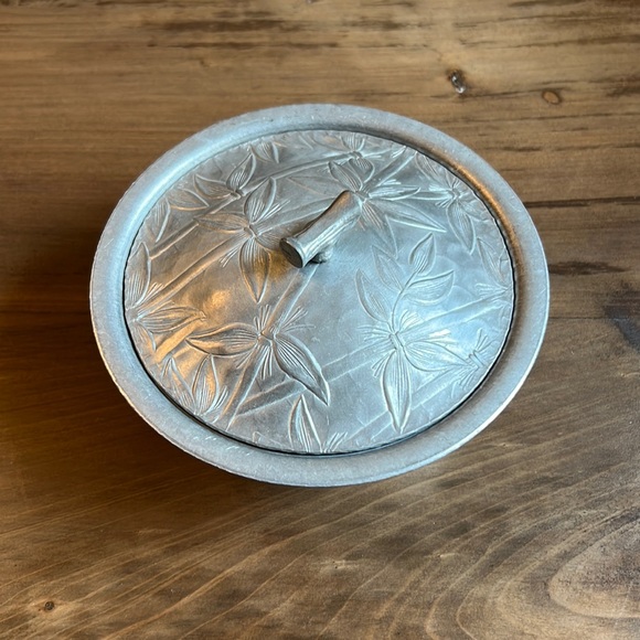 Everlast | Dining | Vintage Everlast Forged Aluminum Covered Dish ...